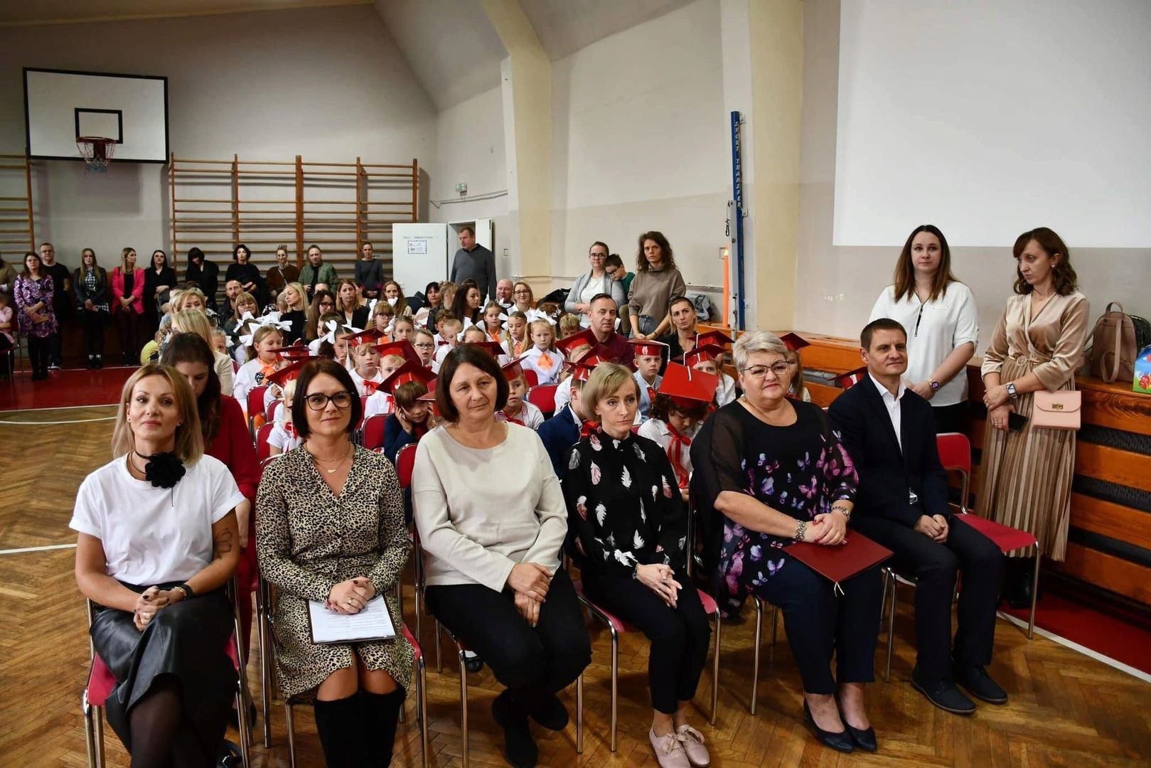 SP1: PASOWANIE NA UCZNIA - Galeria - Urząd Miasta i Gminy w Górze